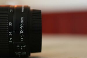 What Is a 18-55mm Lens and What Is It Used For? (Guide)